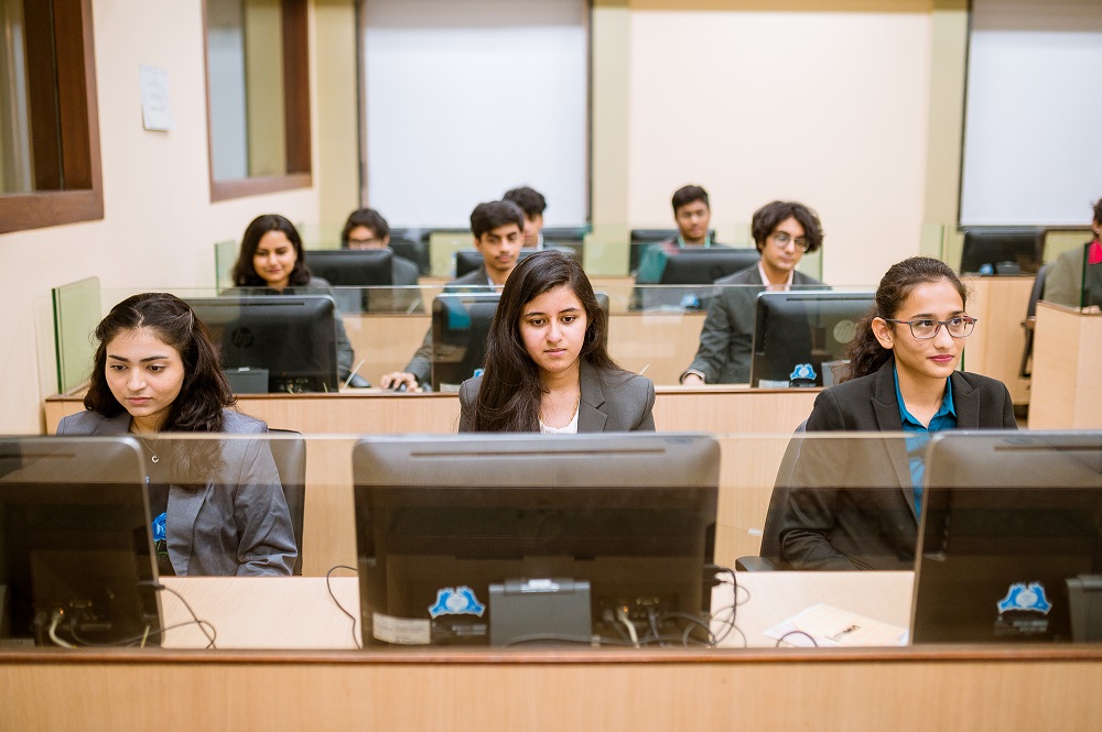 B Pharm course in Mumbai, Hyderabad, Shirpur, Indore | M.Pharm | Top ...